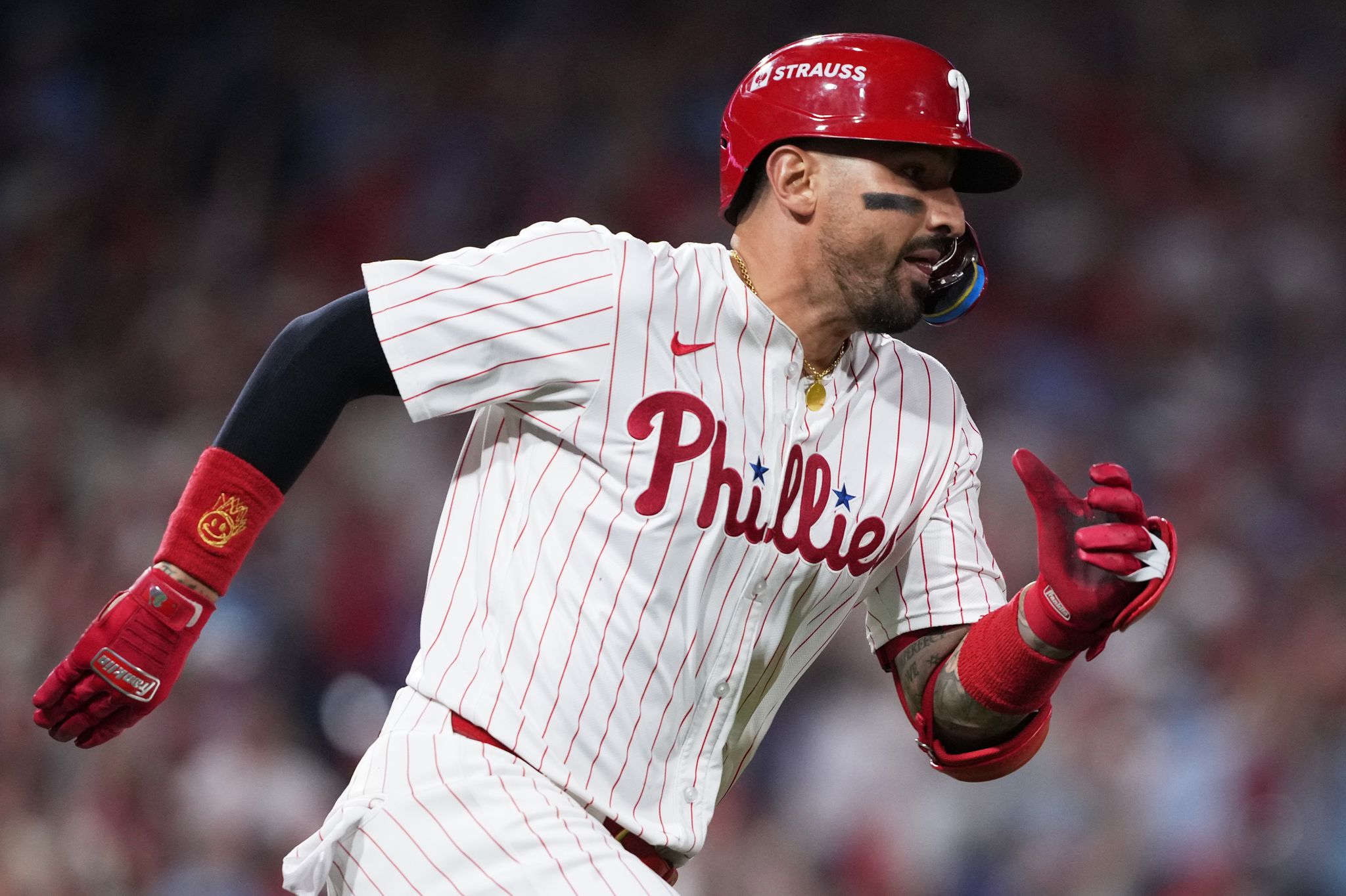 Padres sign ex-Phillies slugger Nick Castellanos, pitchers Canning and ...