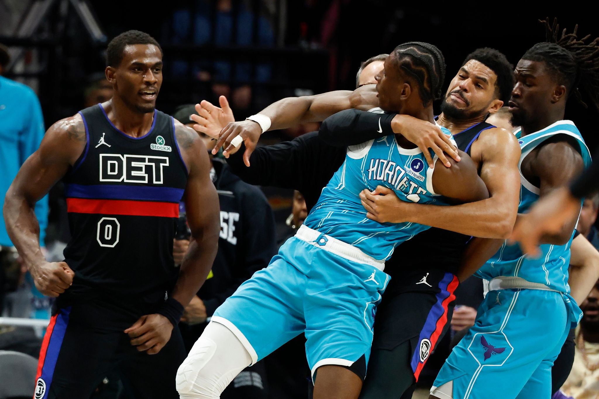 Pistons snap Hornets' 9-game streak with 110-104 win in game marred by ...