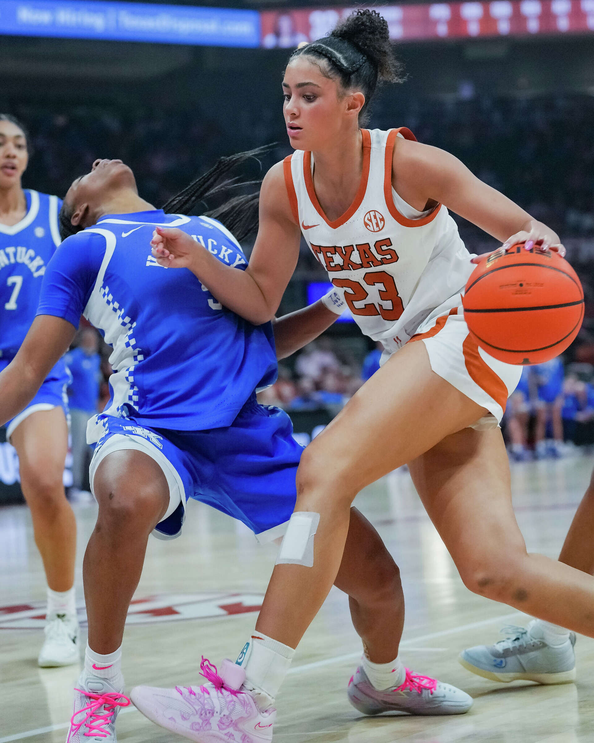 Texas women's basketball: Longhorns grit out win over Kentucky