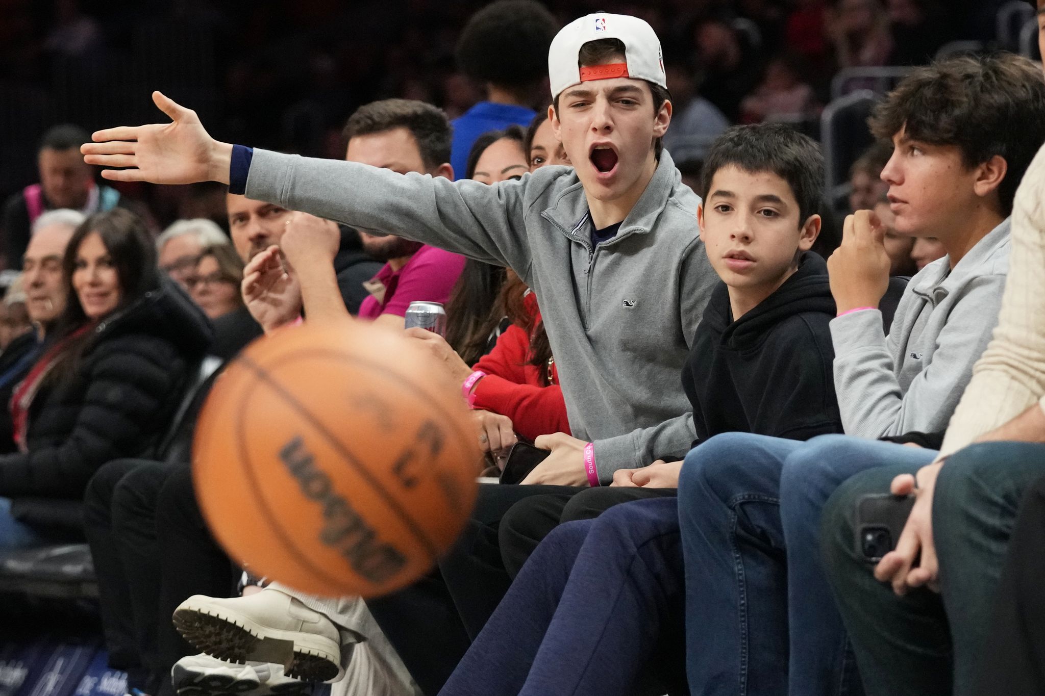 Sports leagues race to capture Gen Z and Gen Alpha with AI, influencers ...