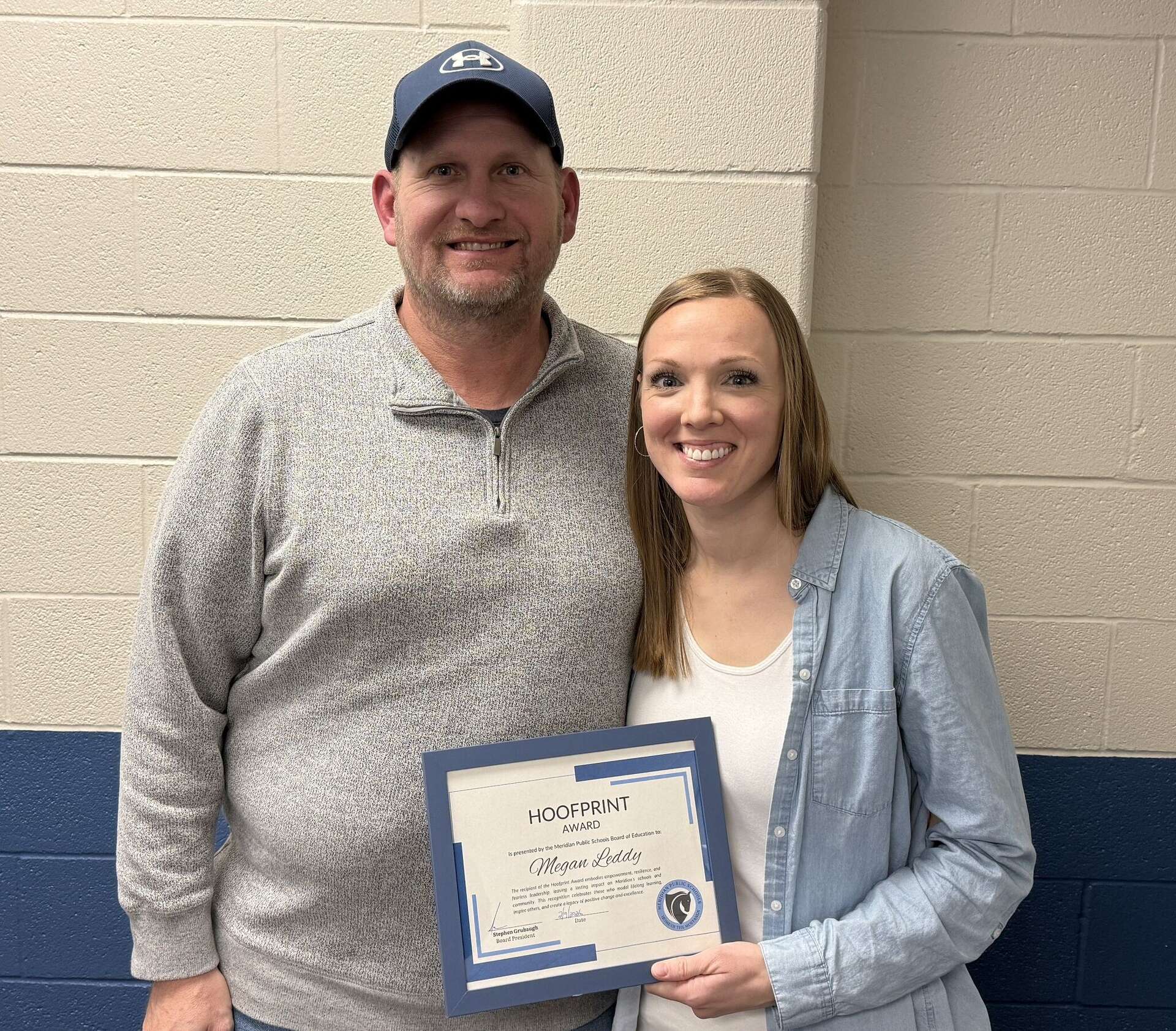 Meridian teacher receives Hoofprint Award after parent tribute