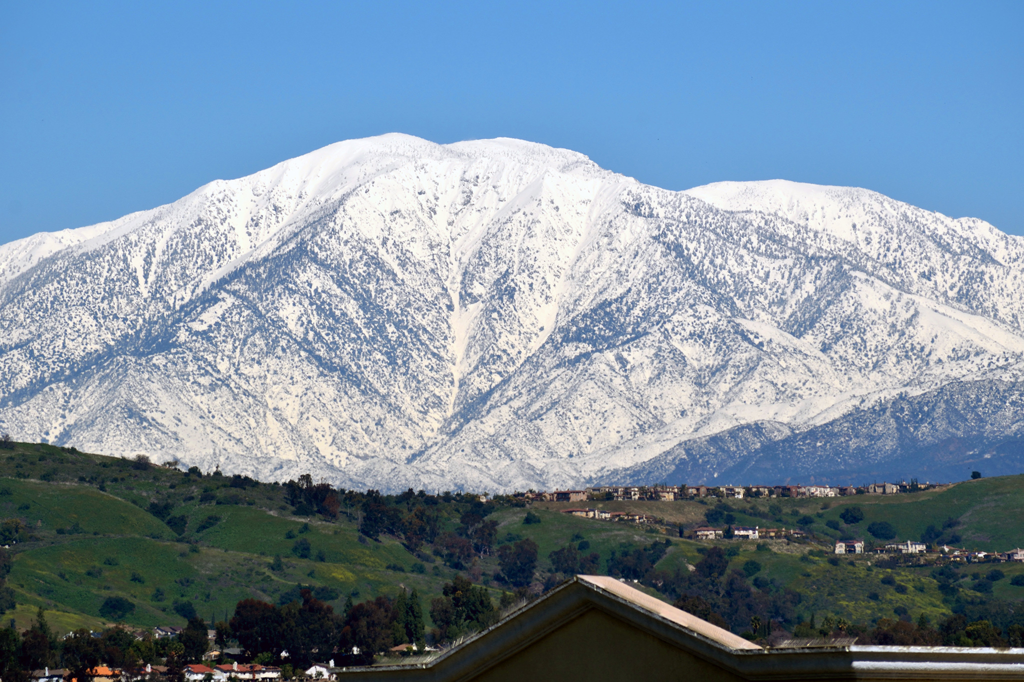 Federal officials close treacherous California mountain again