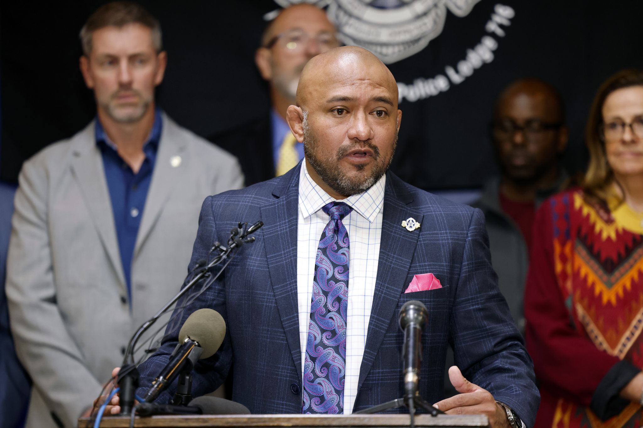 Ex-Dallas police union leader pleads guilty to false statement charge ...