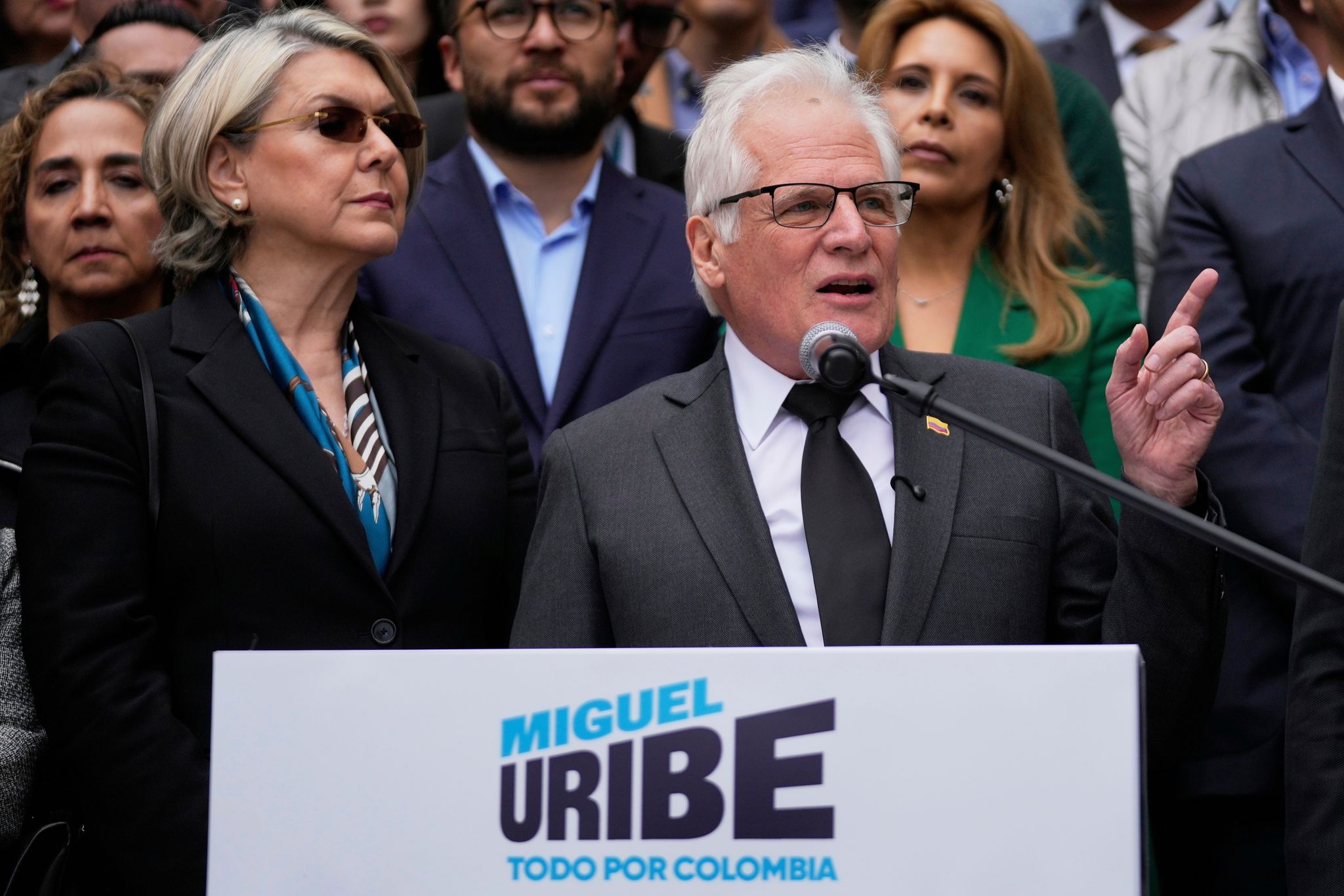 Father of killed Colombian candidate Miguel Uribe relaunches ...