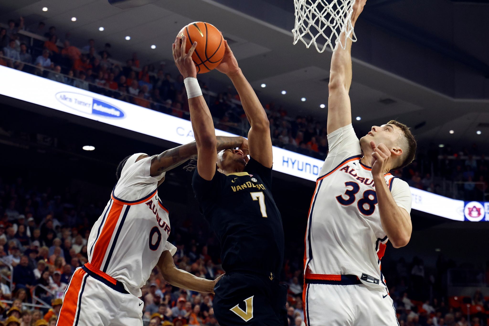 Tyler Tanner scores 25 points to help No. 19 Vanderbilt outlast Auburn ...