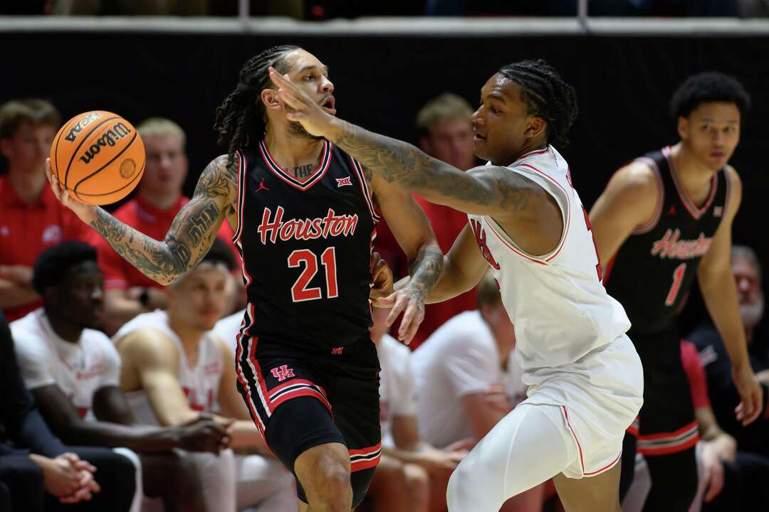No. 3 UH routs Utah as Emanuel Sharp makes school history