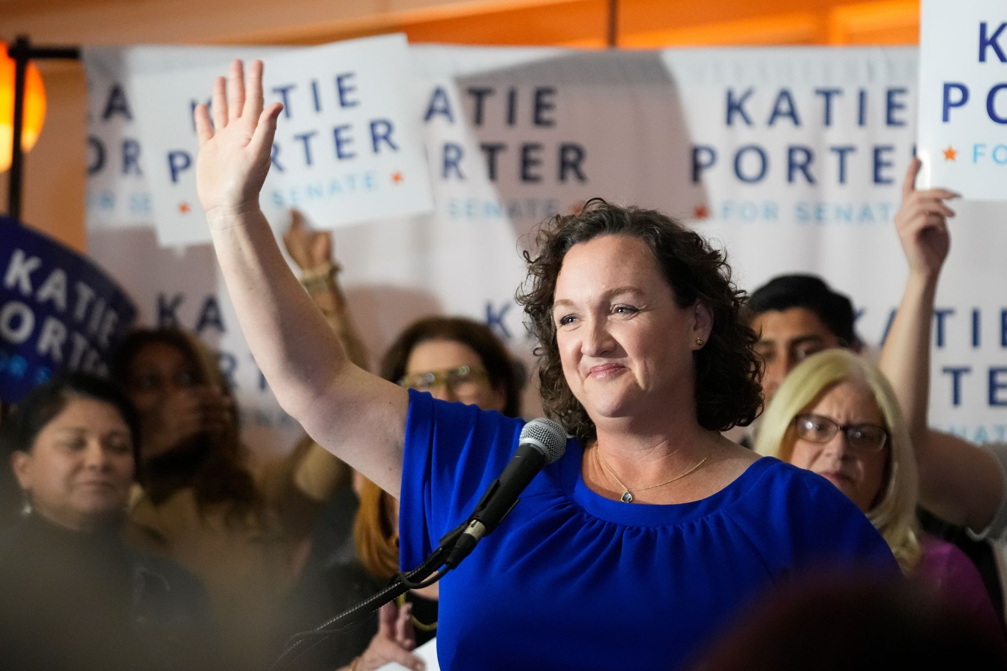 Crowded Democratic field in California governor's race might provide a ...