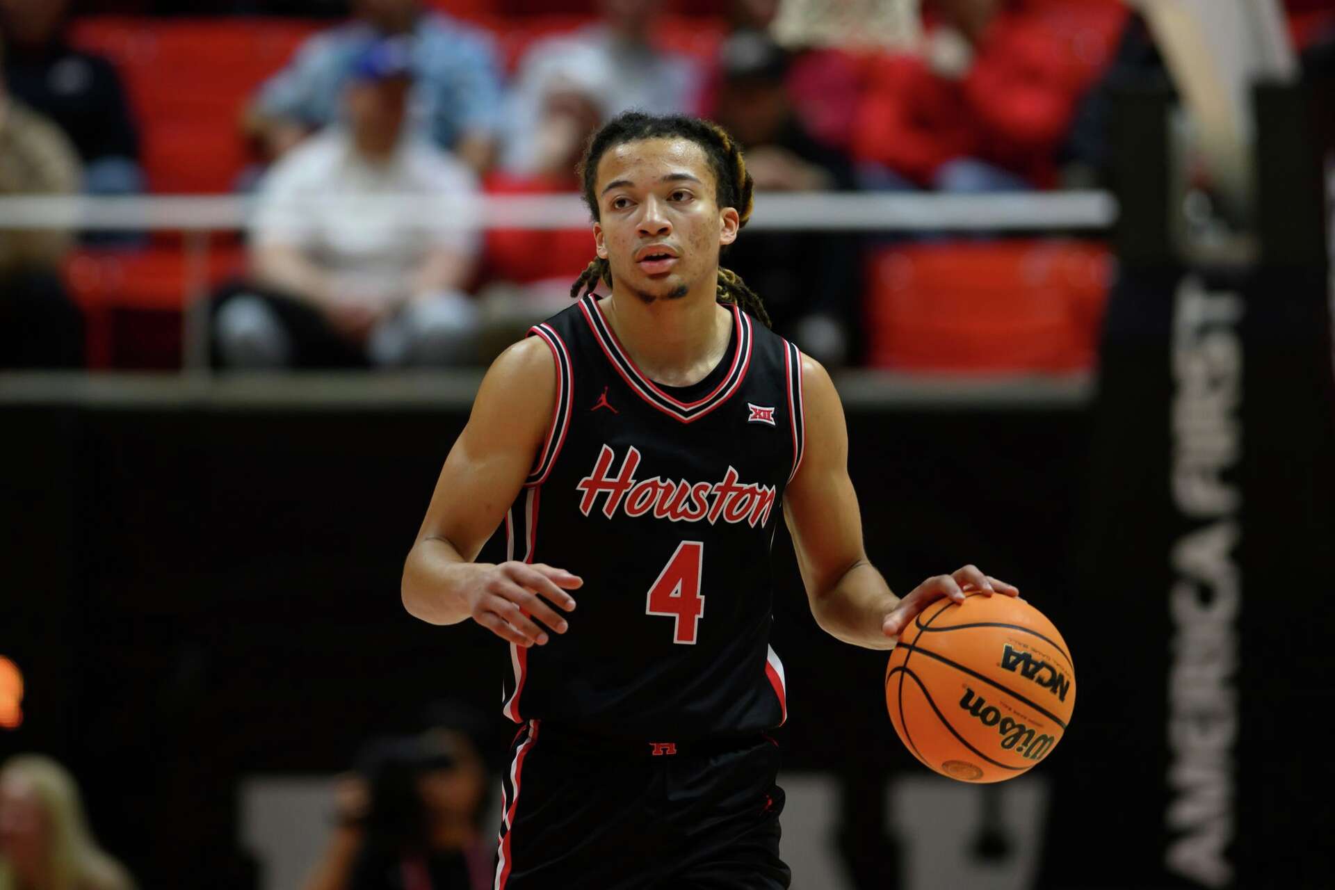 No. 3 UH routs Utah as Emanuel Sharp makes school history