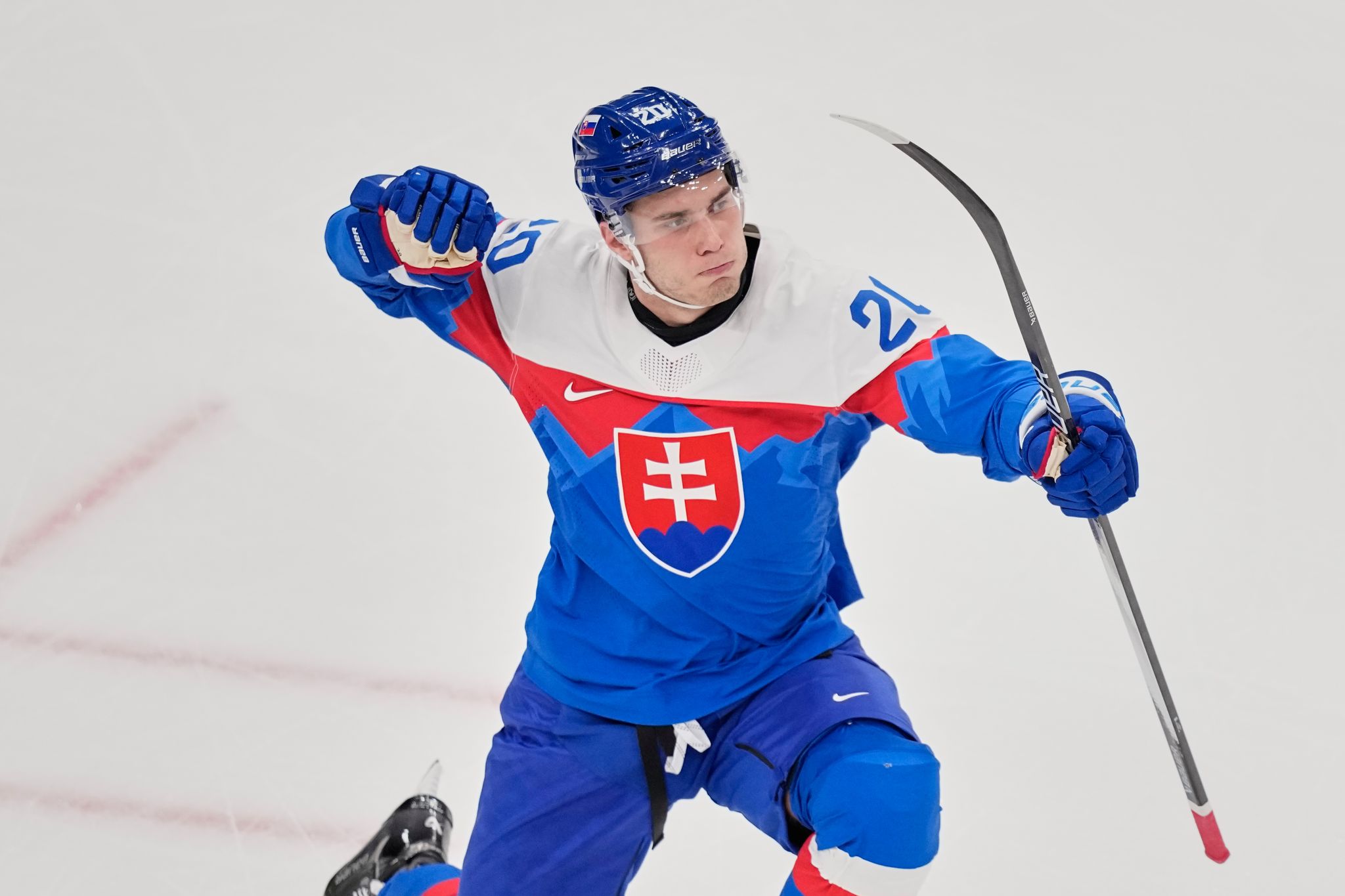 Juraj Slafkovsky scores twice as Slovakia upsets Finland 4-1 to open ...