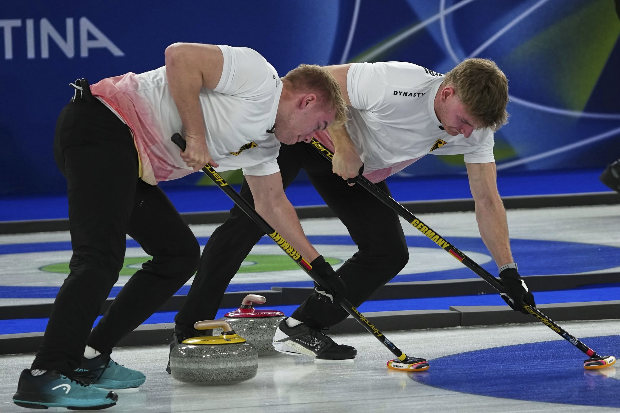 Canada starts men's Olympic curling competition with extra-end win