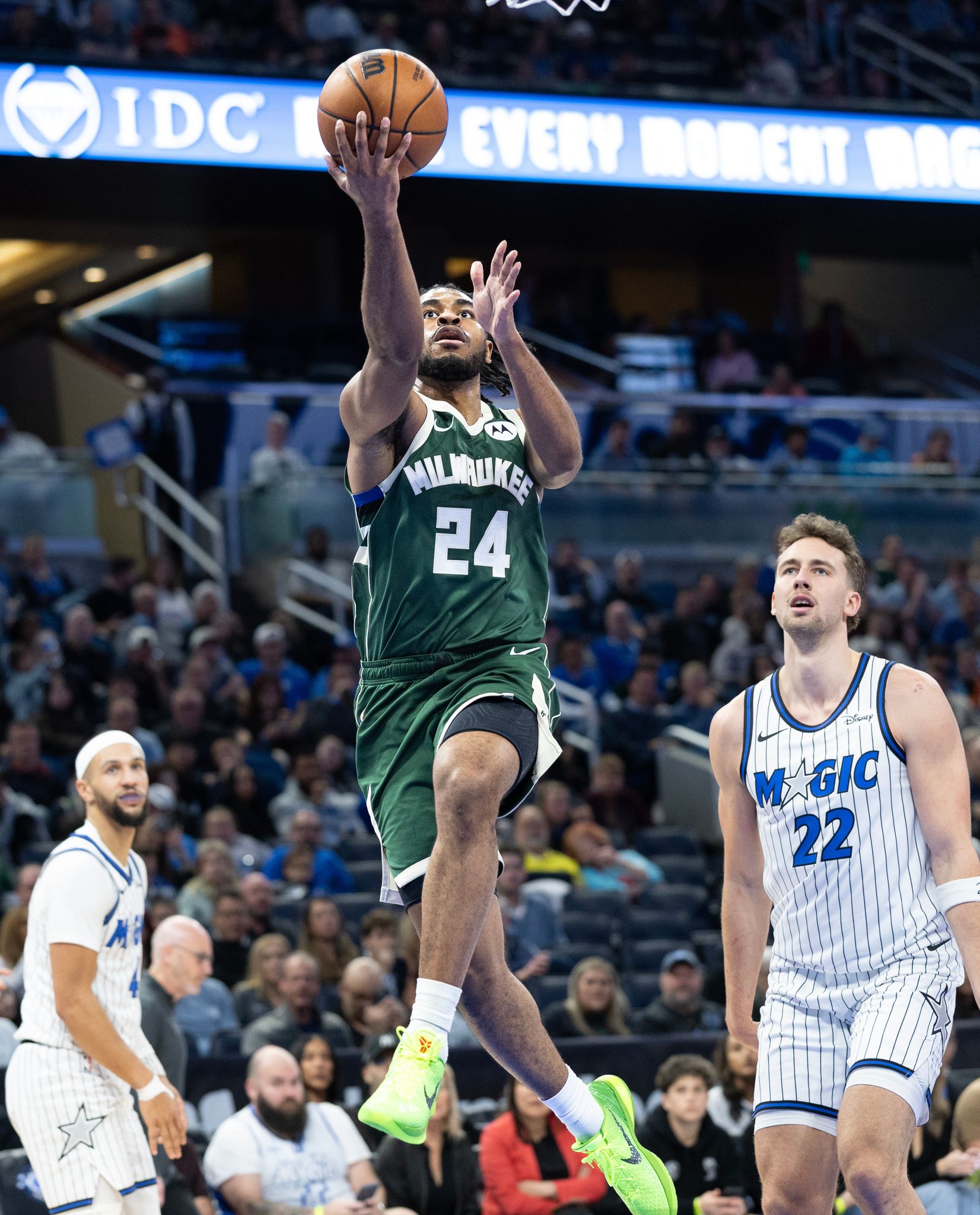 Thomas and Porter power the Bucks to a 116-108 win over the Magic