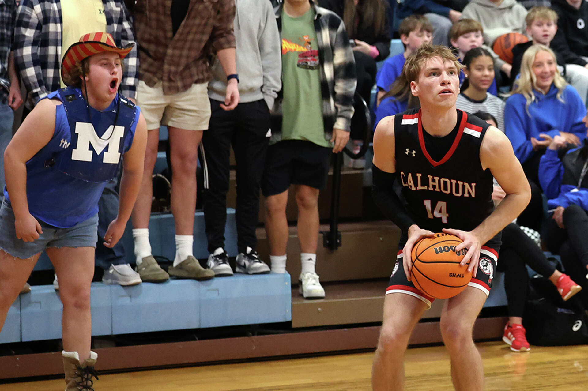 Calhoun boys basketball takes over in third quarter, pounds Marquette