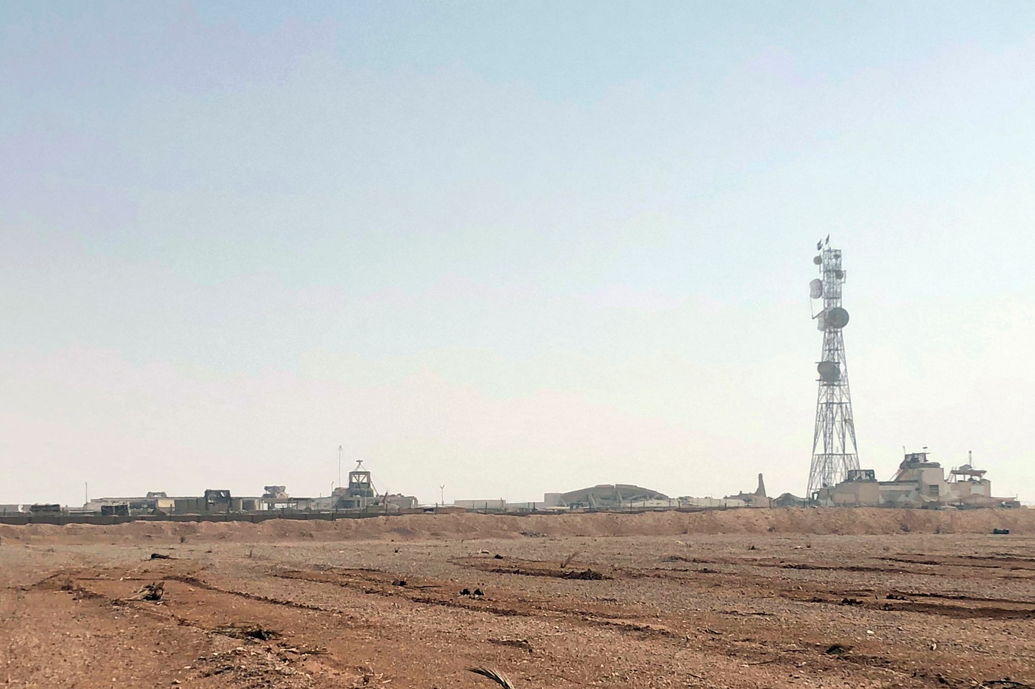Syria says its forces have taken over al-Tanf base after a handover ...