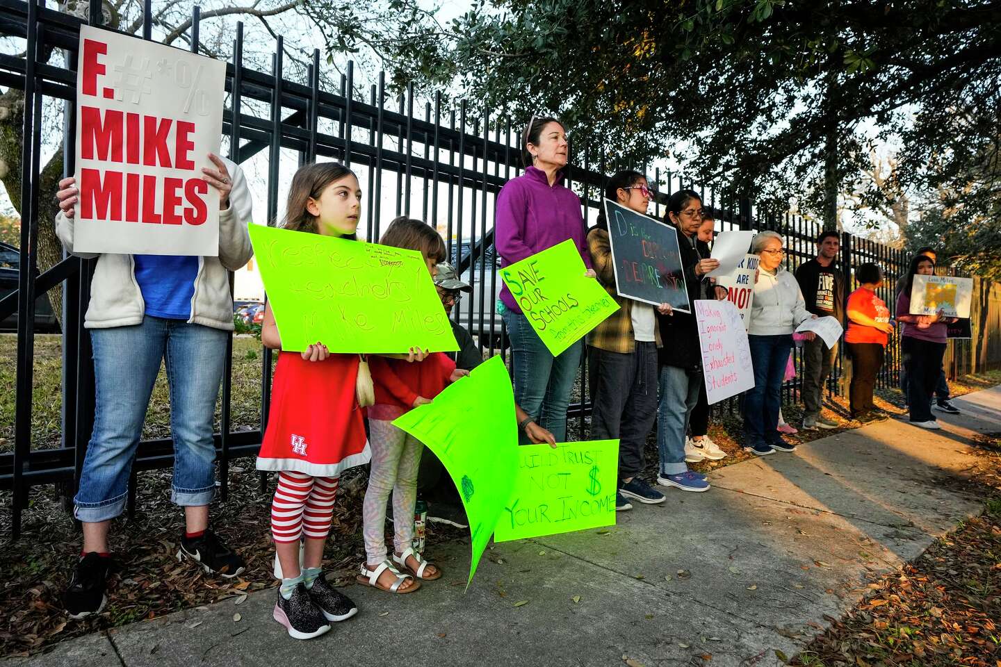 HISD families kick off student 'sickout' with protest at Lantrip Eleme