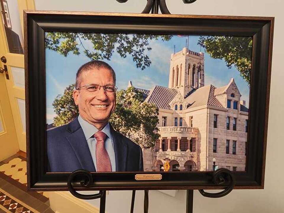 Comal officials honor memory of County Judge Sherman Krause