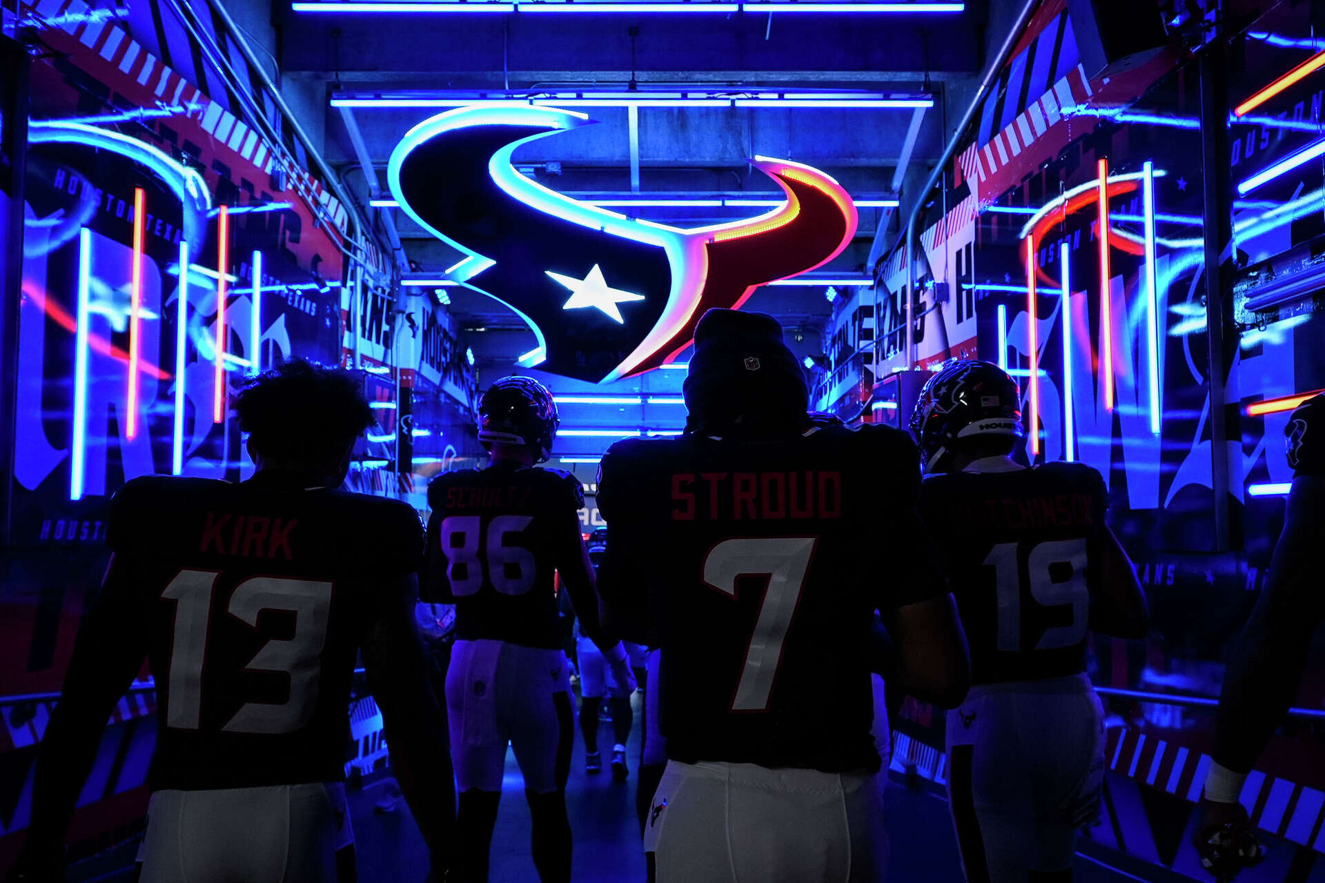 Texans joining Cowboys with practice facility, HQ in Texas suburbs