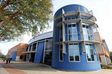 Allen Public Library reopens with 18,000 square feet of new space