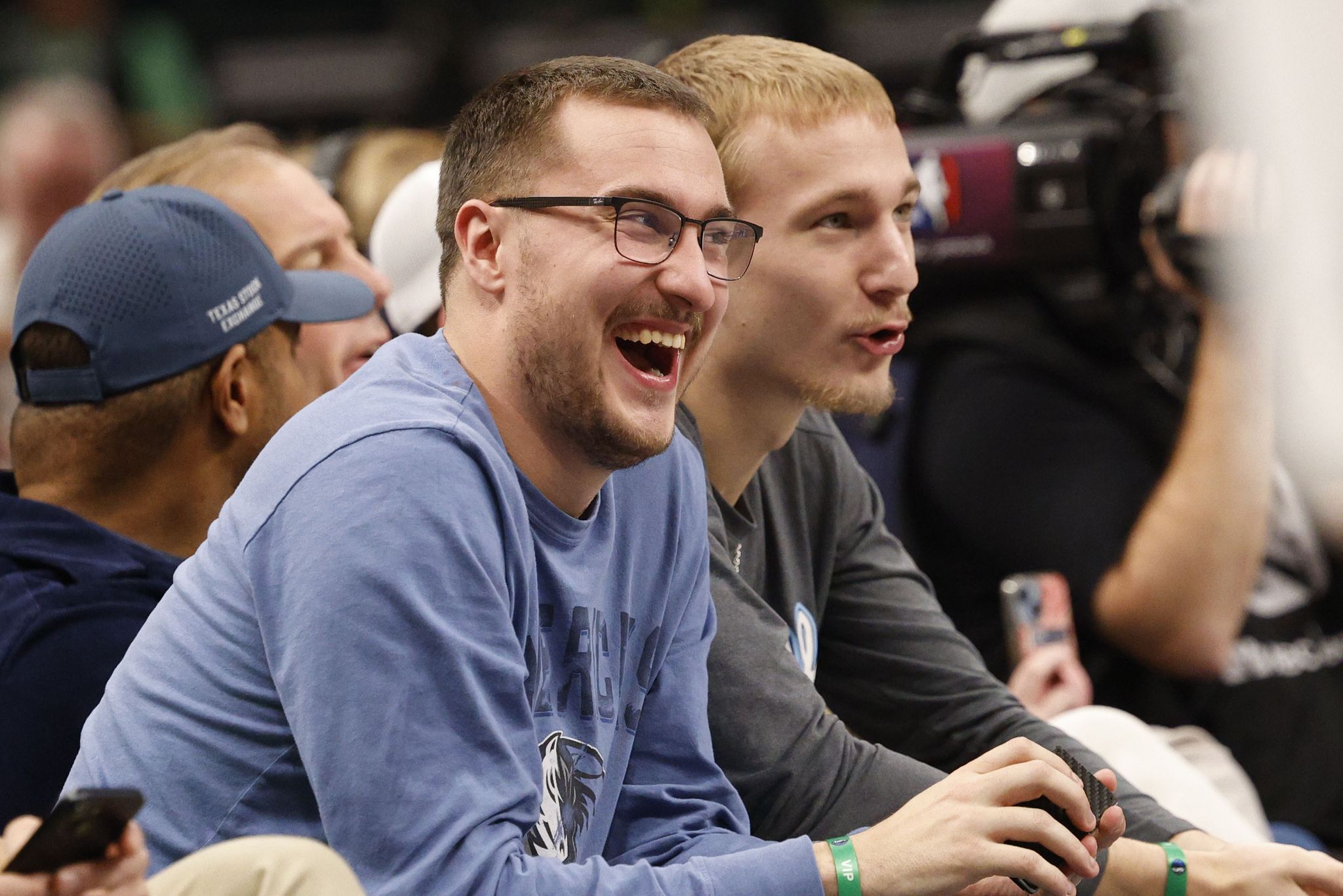 Cooper Flagg's brothers react to impressive performance by Mavericks rookie