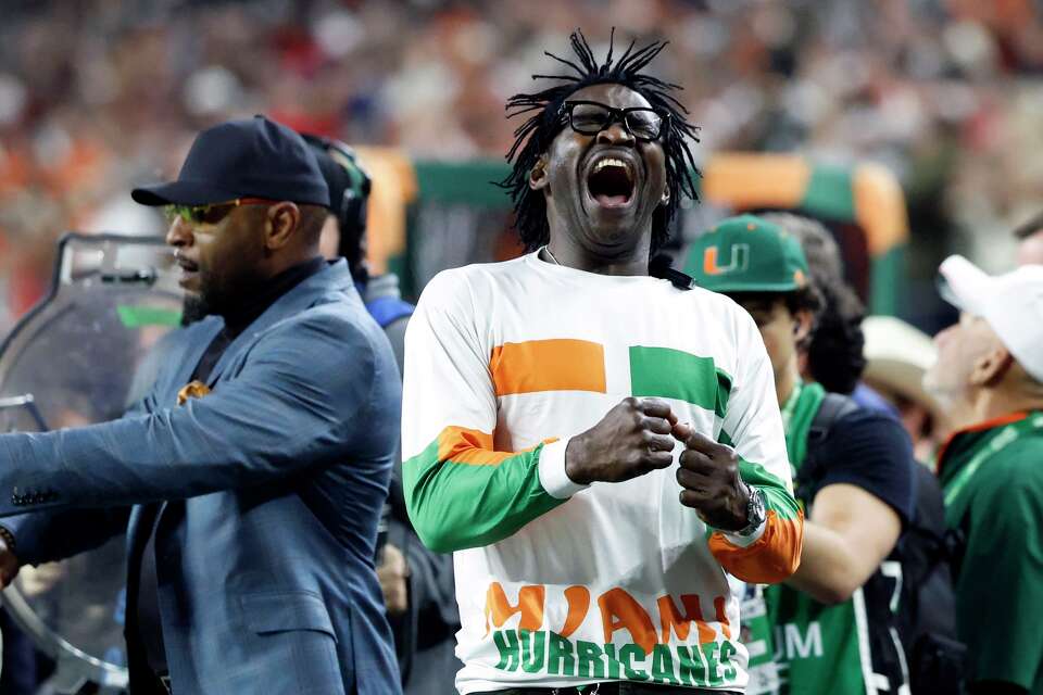 Watch: SNL features Michael Irvin spoof ahead of Miami-Indiana CFP bout
