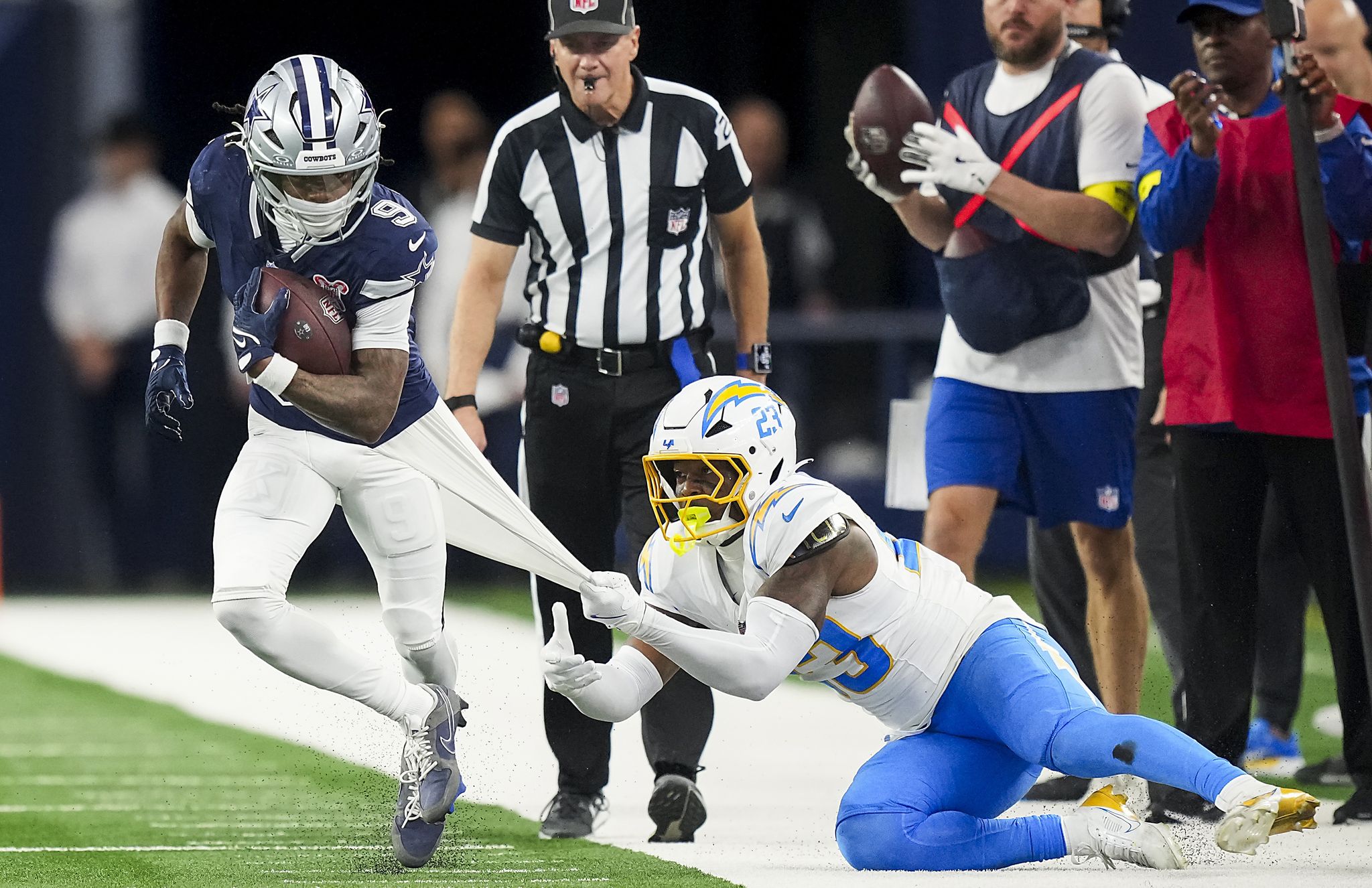 Full Cowboys-Chargers coverage: Score updates, stats and more