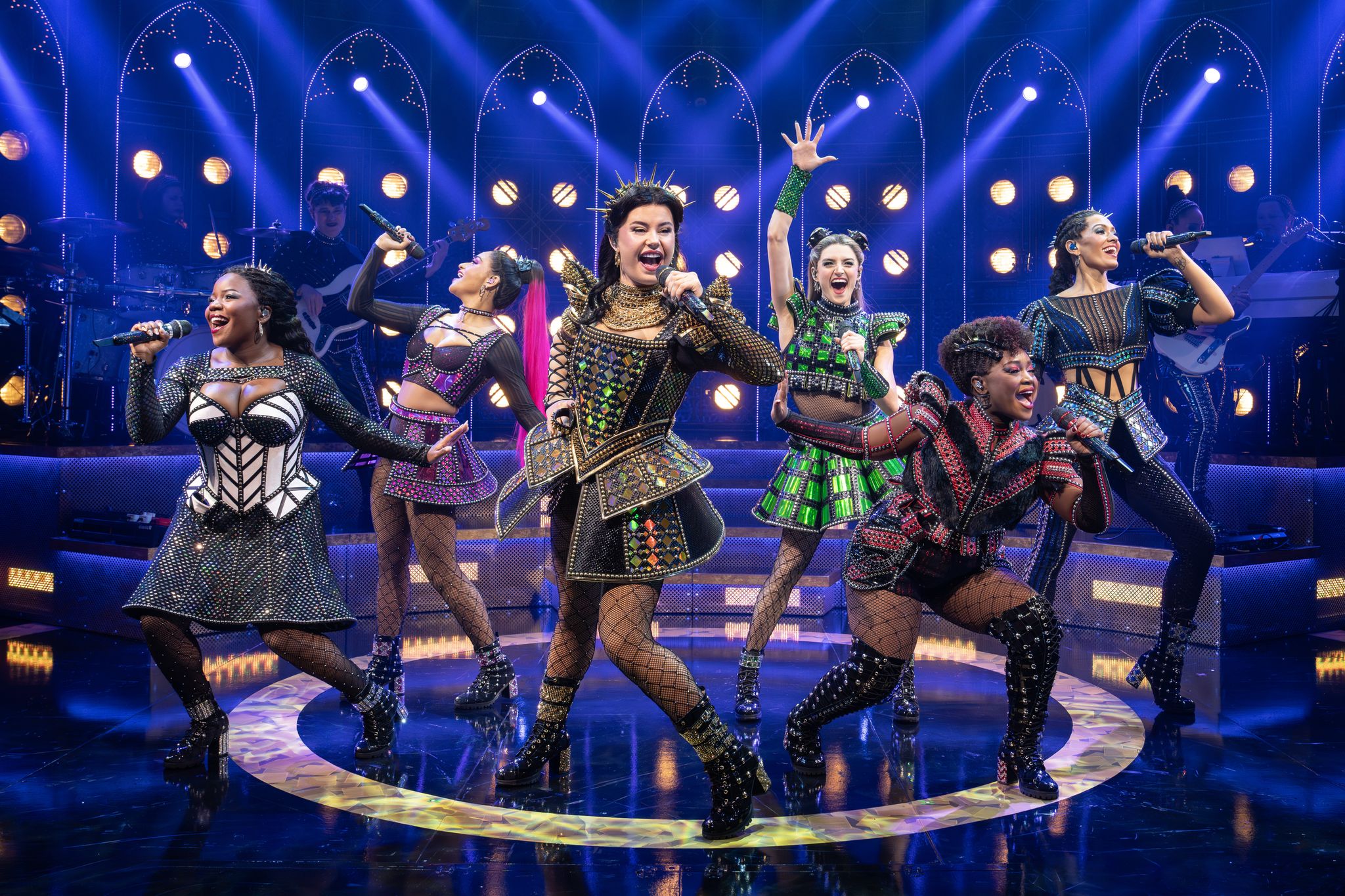 Musical Six Gives Henry Viiis Wives Their Turn In The Spotlight
