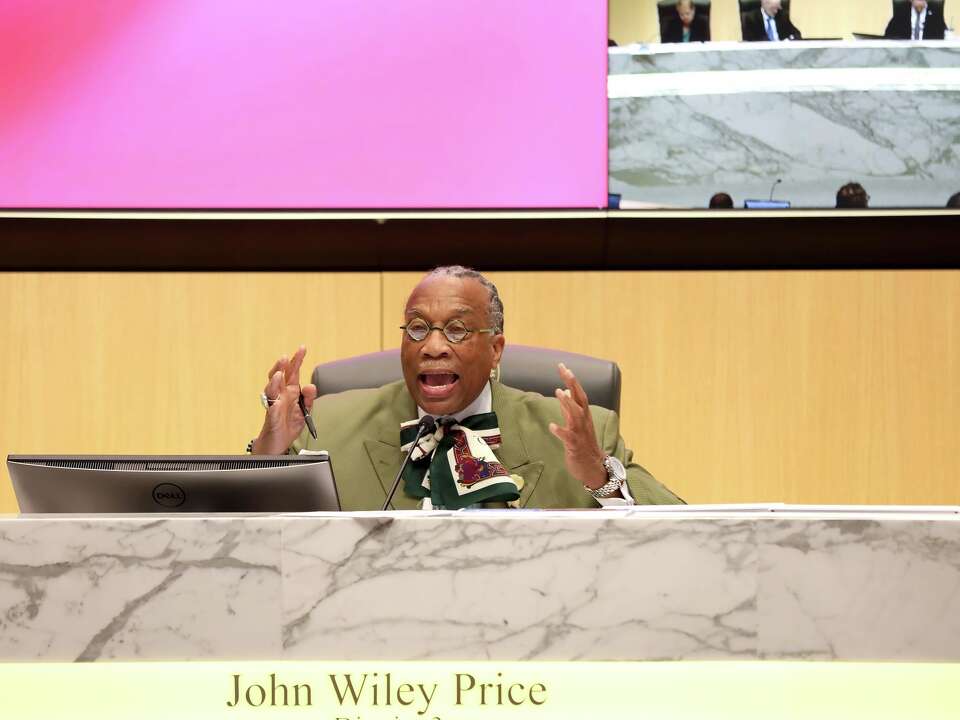 District court judge sues Dallas County Commissioner John Wiley Price ...