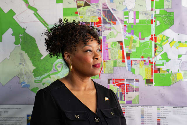 Na'Cole Thompson makes history as Leander's first Black female mayor
