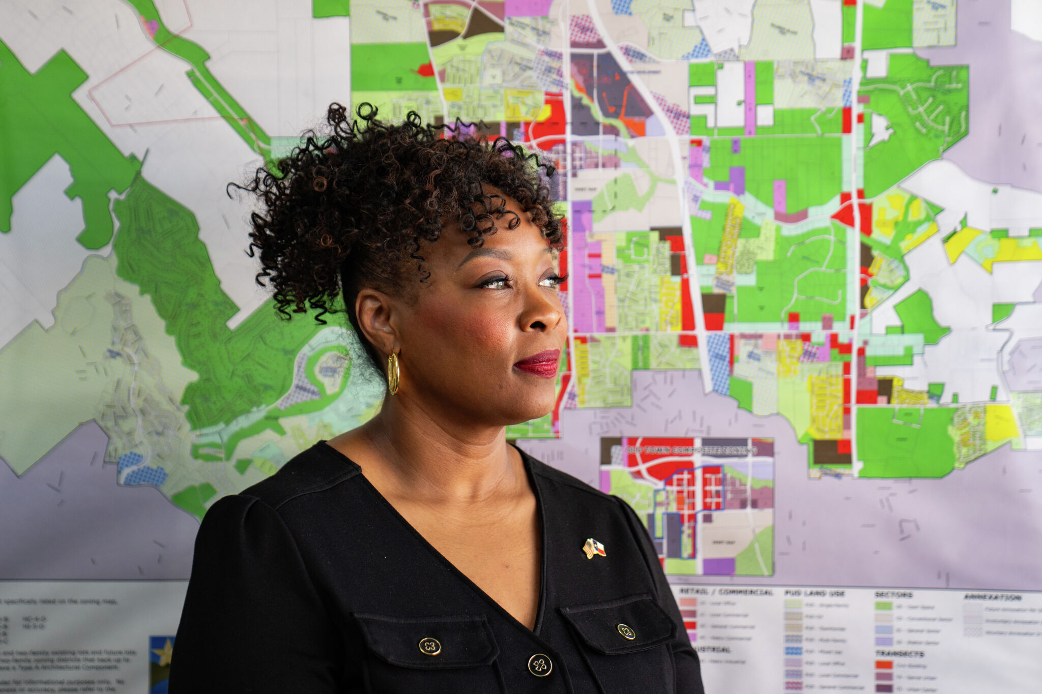 Na'Cole Thompson makes history as Leander's first Black female mayor