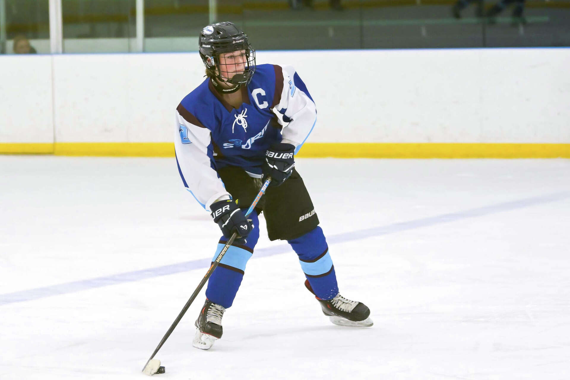 CT hockey star Deirdre McKiernan picks Salve Regina for field hockey