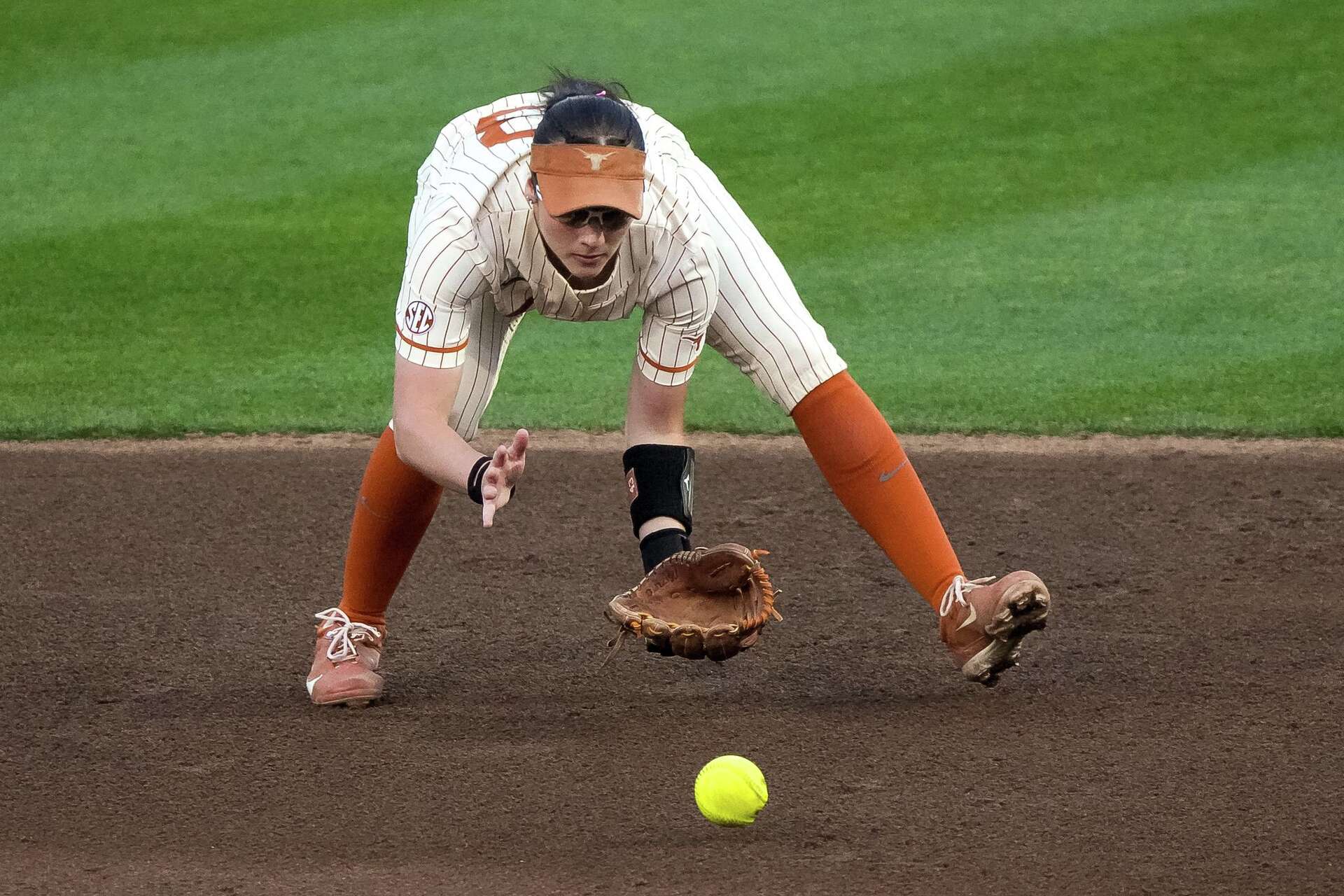 Texas softball vs Ohio State game score: Longhorns beat Buckeyes