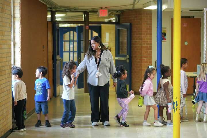 Teacher Appreciation Week 2026 food deals, freebies for school staff