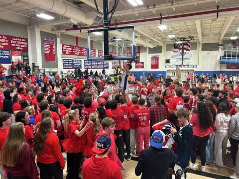 Nonnewaug boys basketball clinches 2nd BL title in 3 seasons