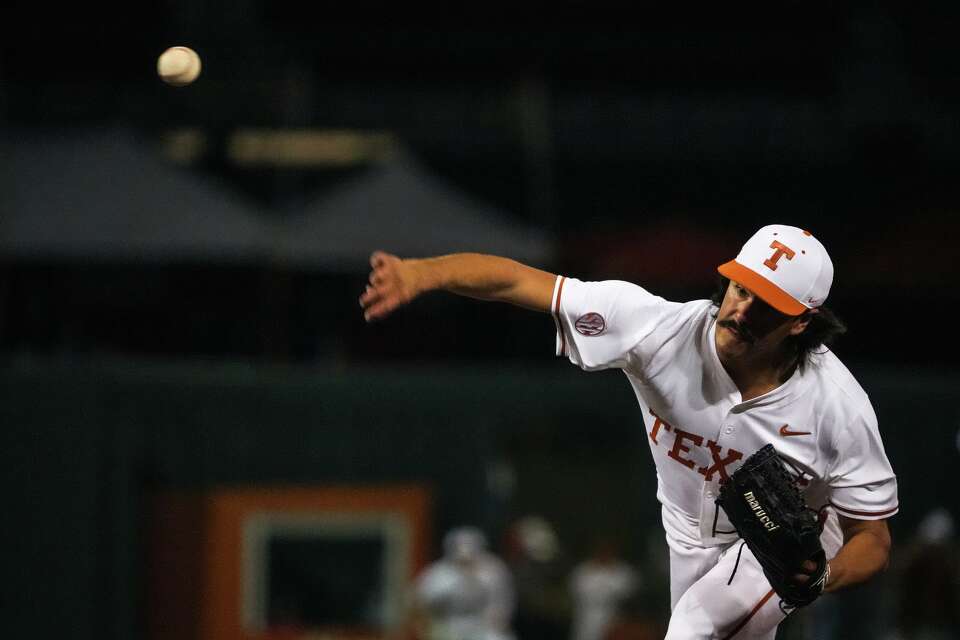 Texas baseball wowed in opener behind new Friday pitcher Ruger Riojas