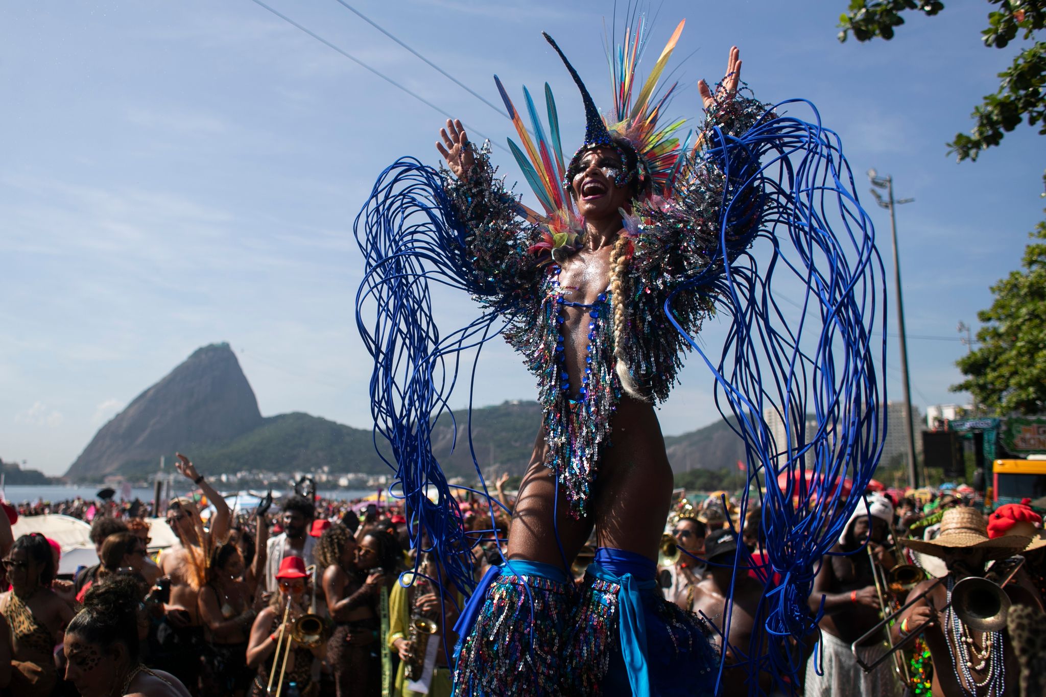 Rio police in 'Money Heist' and Jason masks apprehend Carnival phone ...