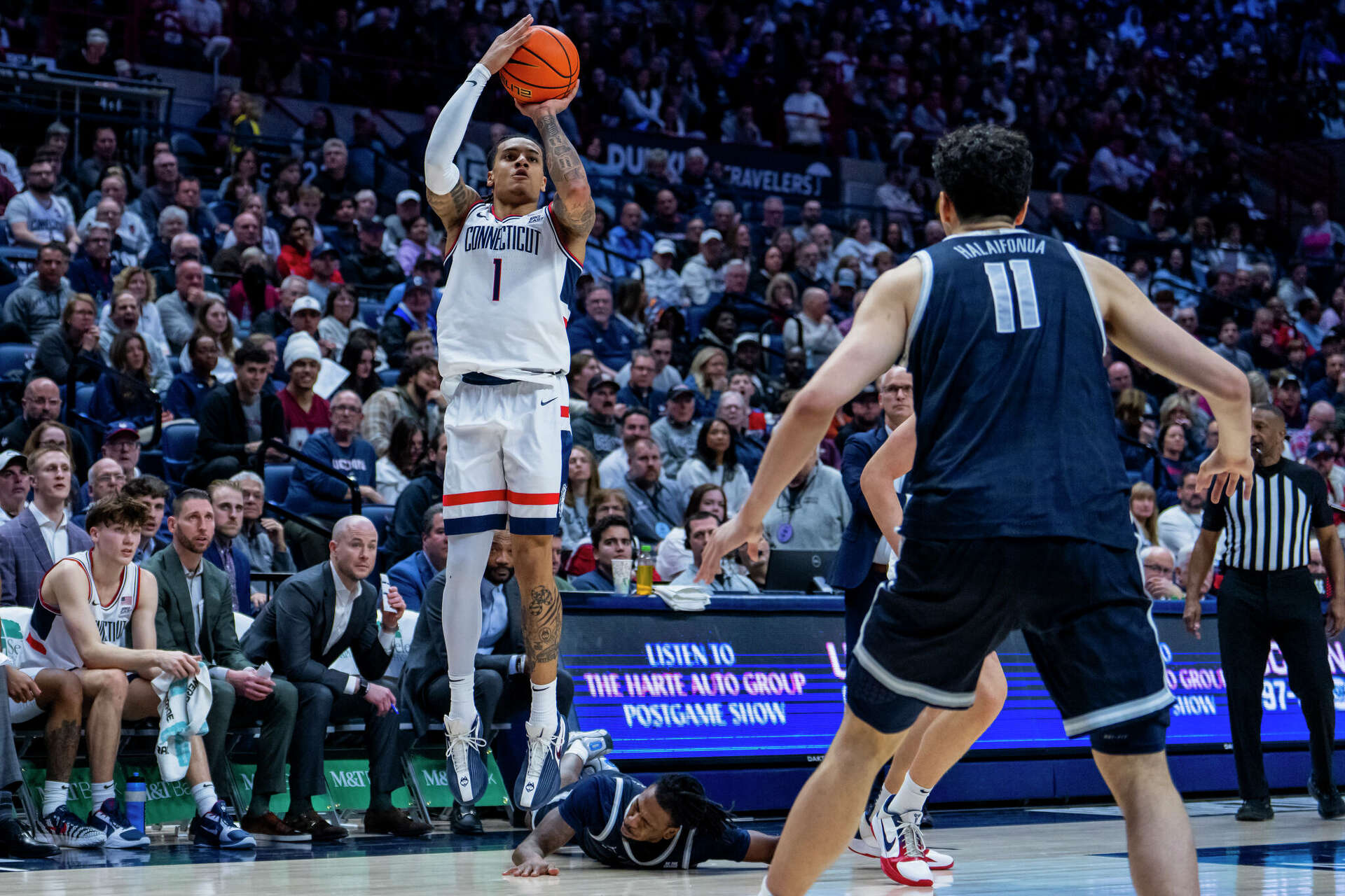 UConn's Alex Karaban sets program wins record in win over Georgetown