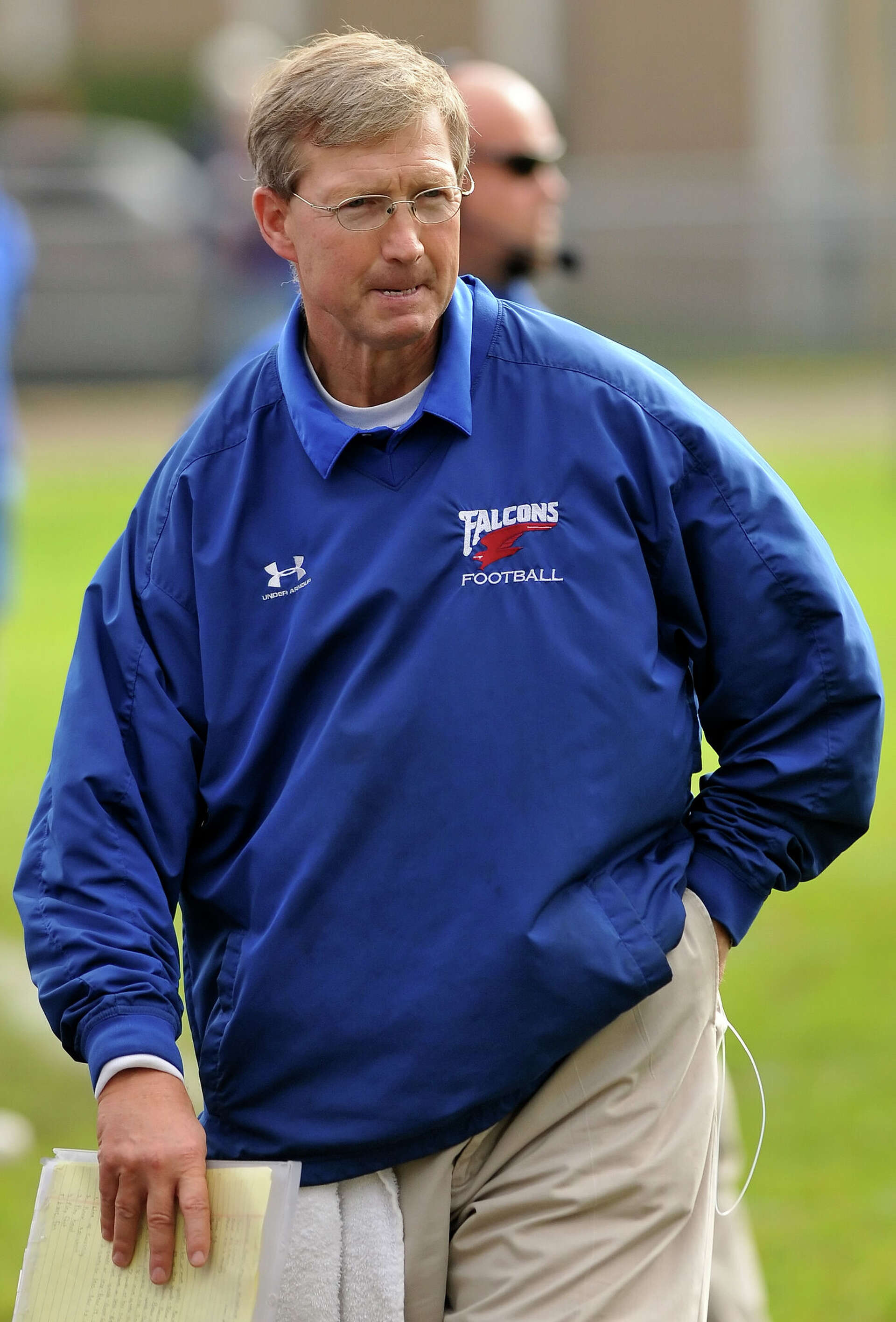 Connecticut high school football coach Jude Kelly dies at 73