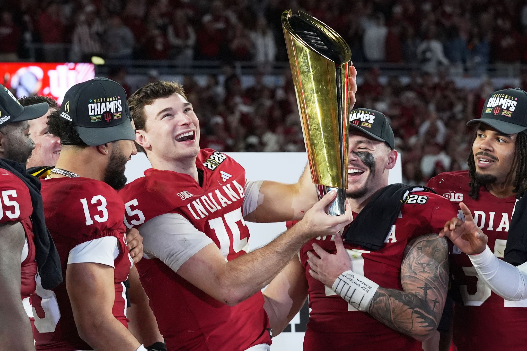 Fernando Mendoza enfoca su futuro en la NFL tras ganar el título ...
