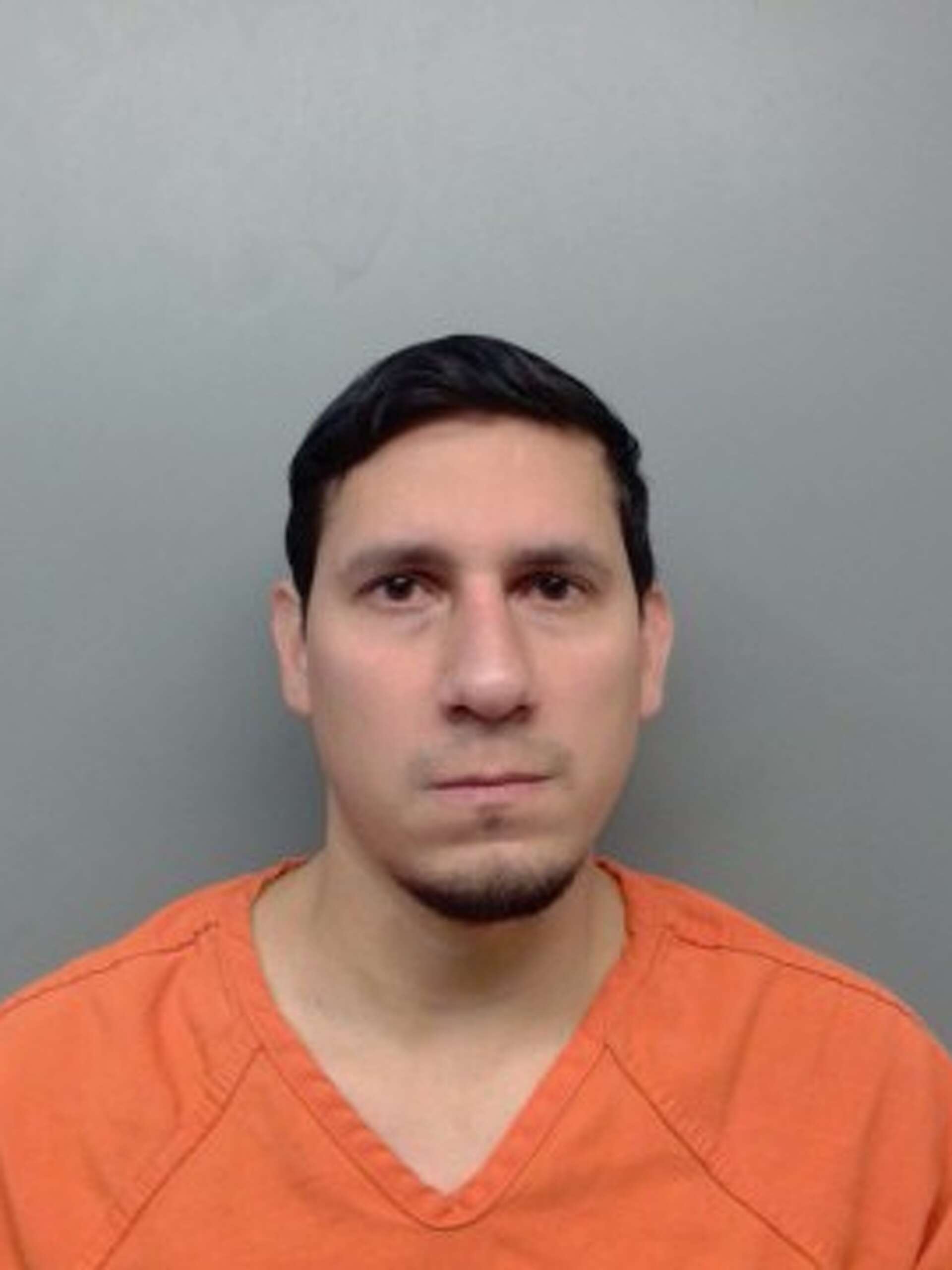 LPD: Laredo man arrested after threatening to publish intimate images