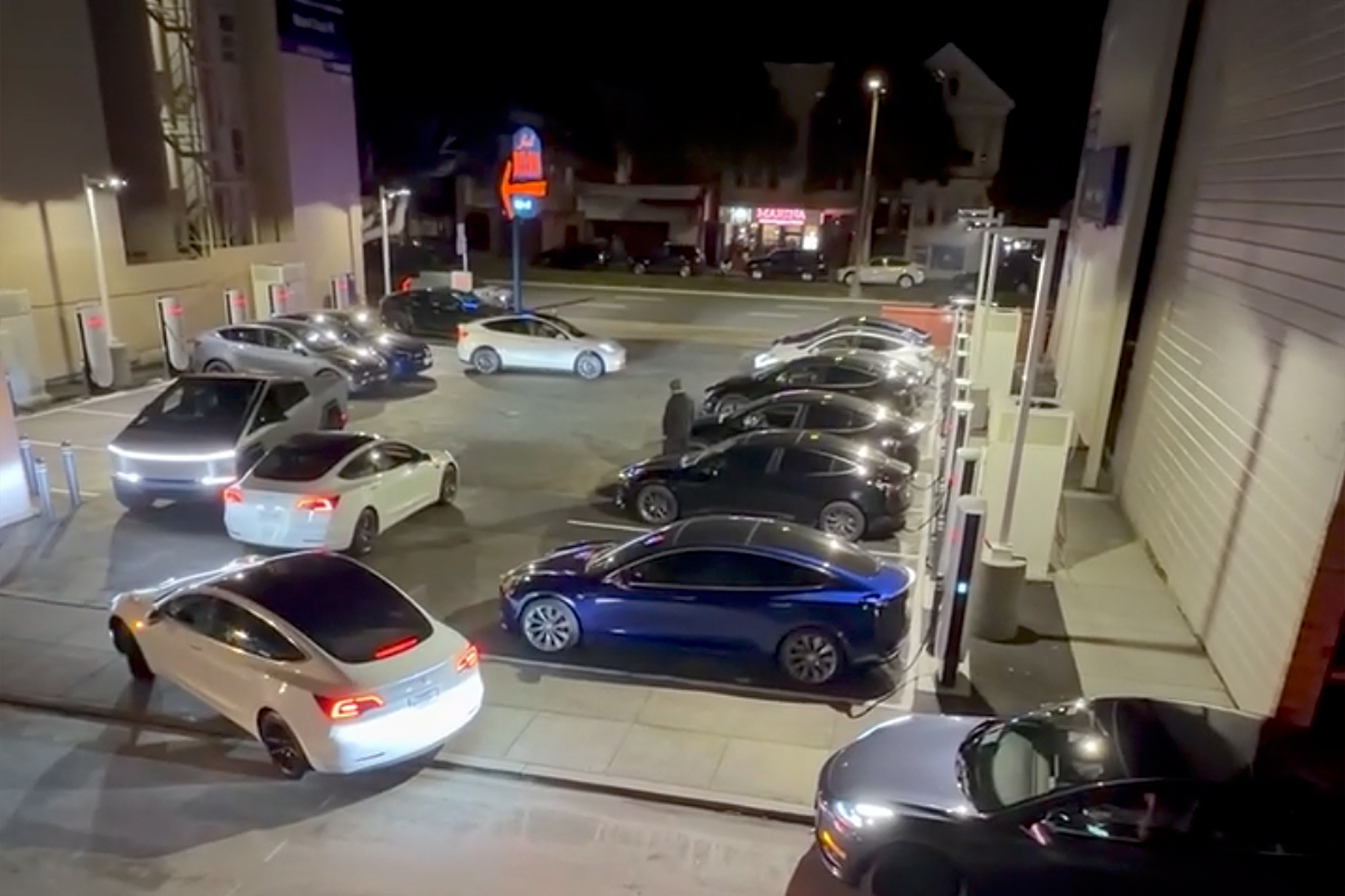 Daily nightmare descends on Tesla charging lot in San Francisco