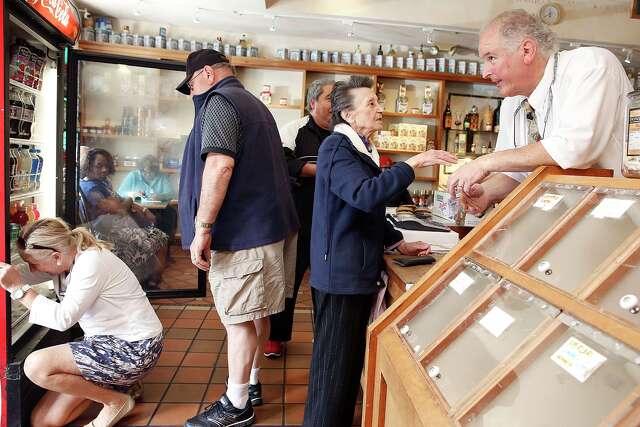 Genova Deli in Walnut Creek will close after 58 years