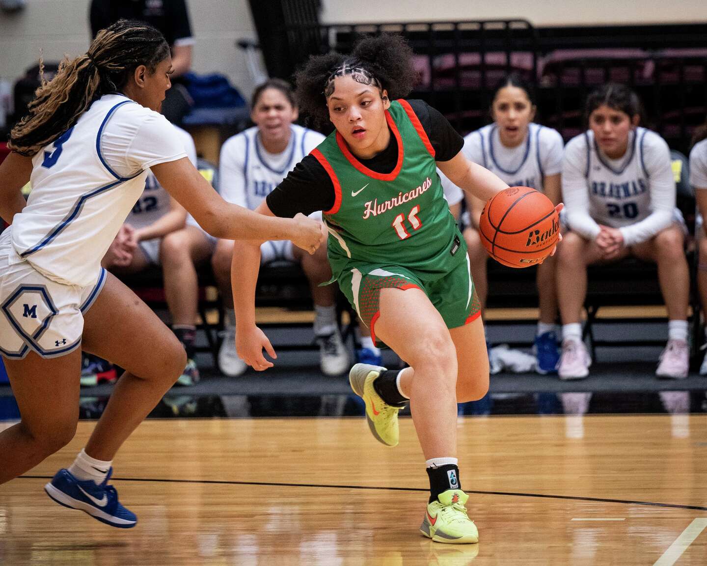 MacArthur girls take down Sam Houston in girls basketball playoffs