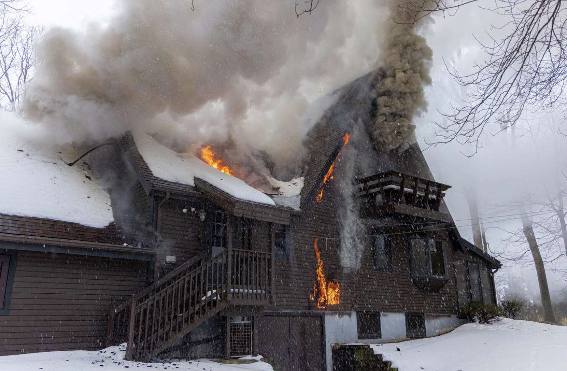 Marlborough firefighters extinguish Park Road blaze, officials say