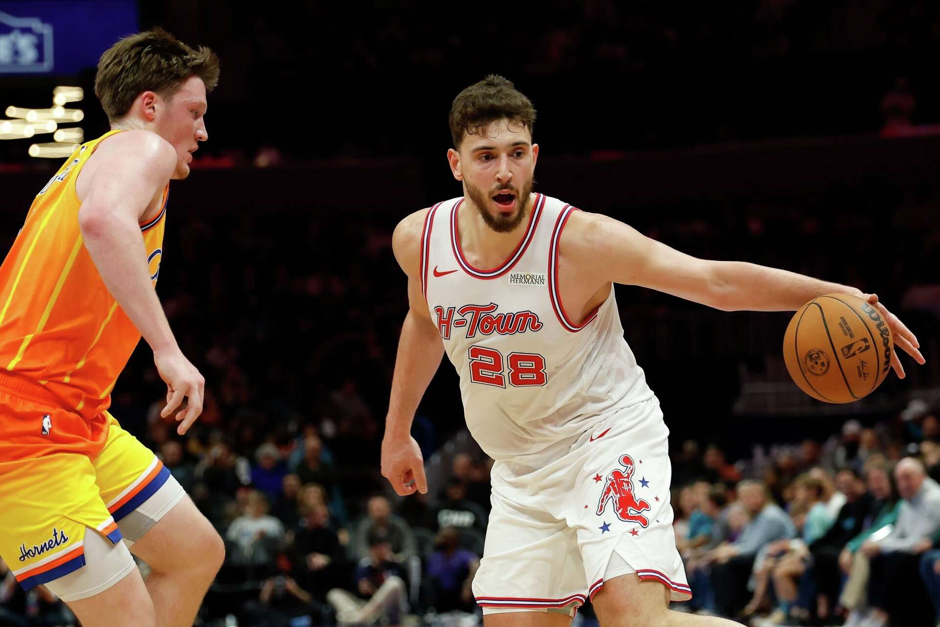 Houston Rockets beat Charlotte Hornets behind Kevin Durant