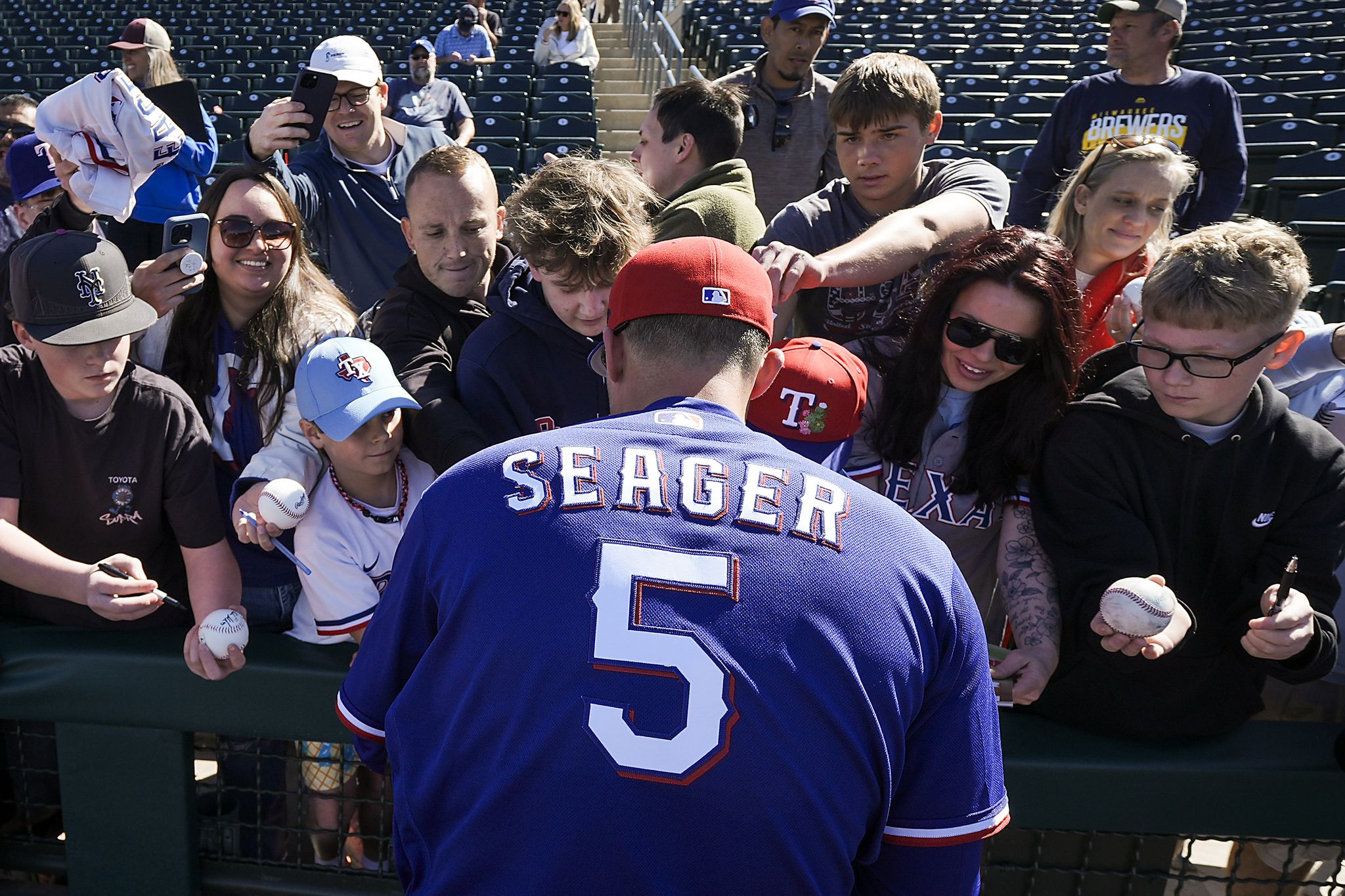 Corey Seager ranked by ESPN as No. 5 shortstop in MLB