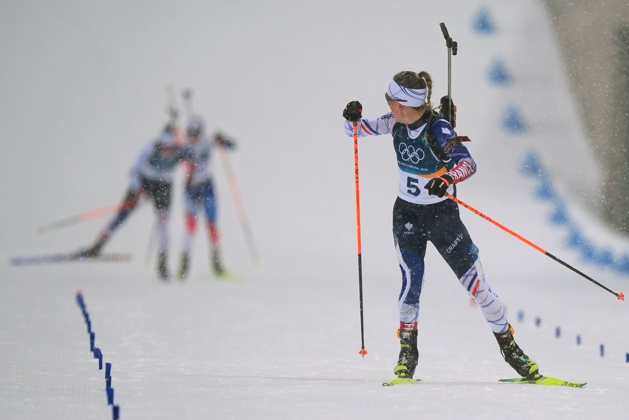 France takes gold and silver in the women's biathlon mass start race