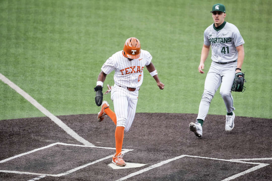 Aiden Robbins cycle propels Texas baseball past Michigan State: Recap