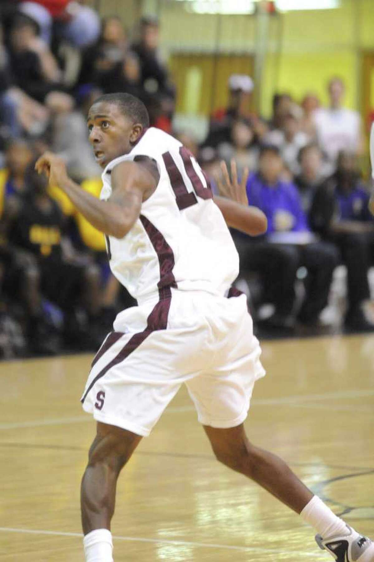 Silsbee boys basketball loses close game to No. 1 Galveston Ball
