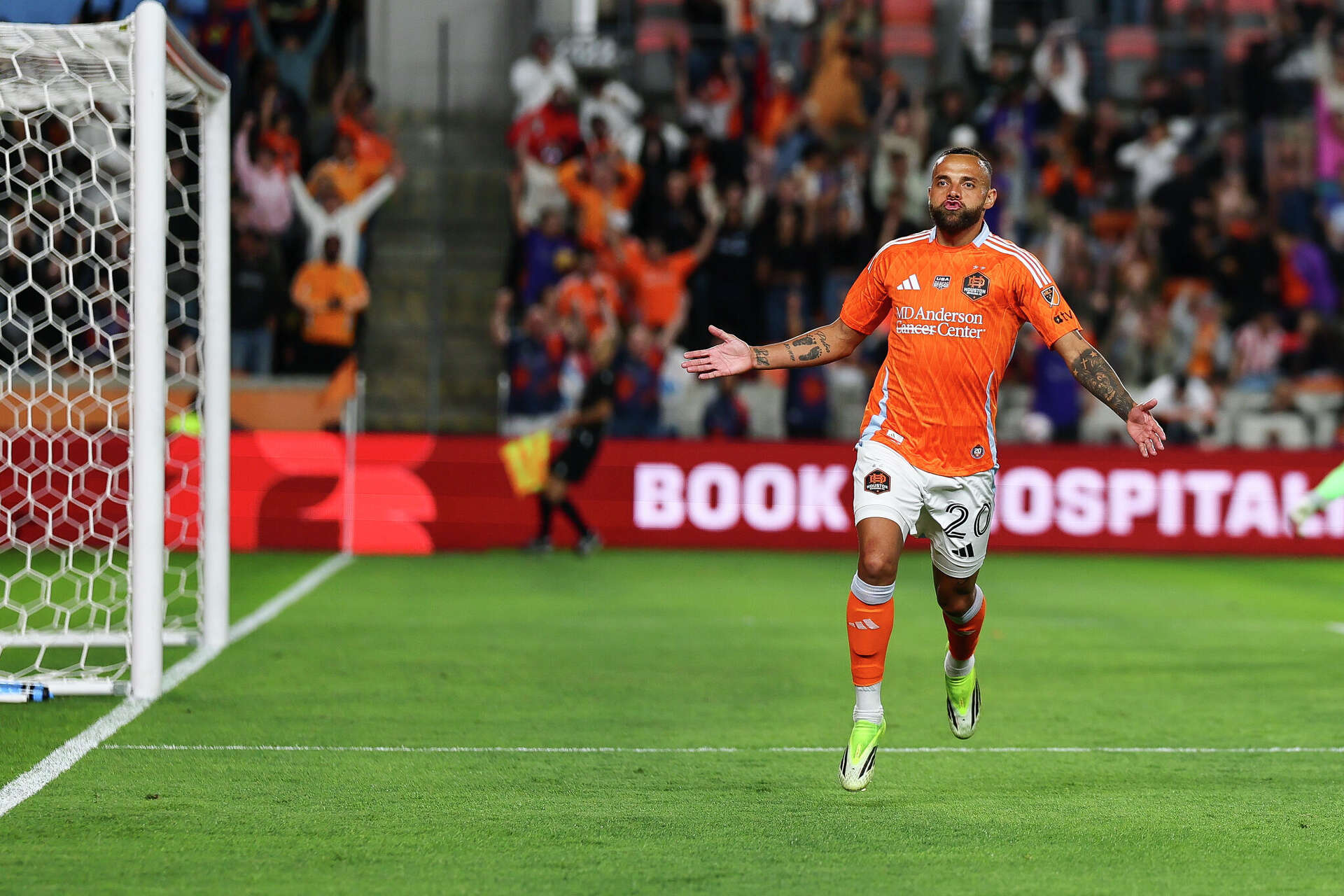 Houston Dynamo Guilherme Delivers In Win Over Chicago Fire