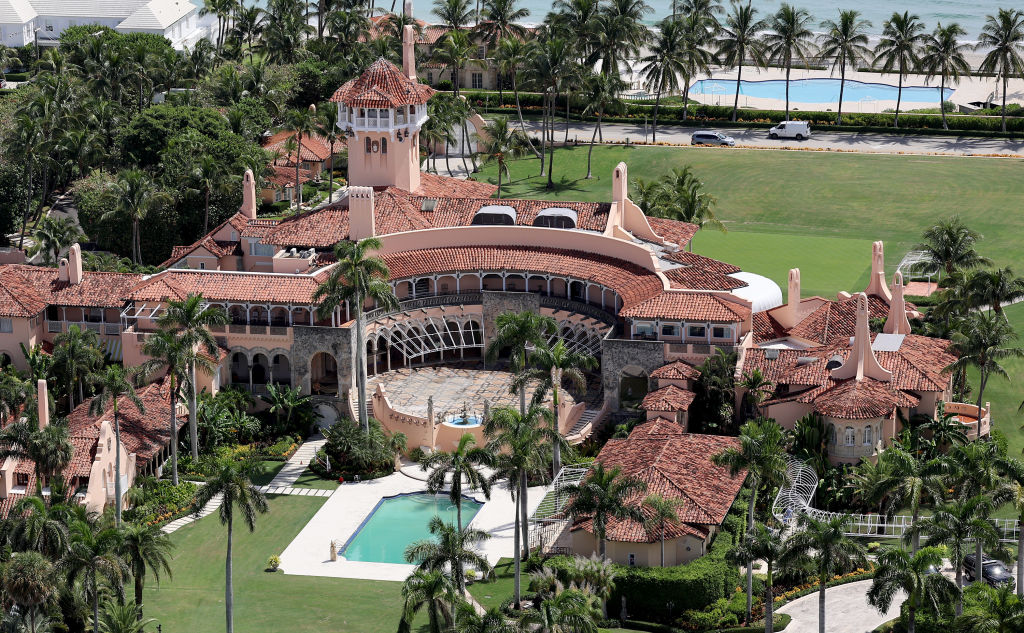 U.S. Secret Service kills armed man at Mar-a-Lago, absent Trump