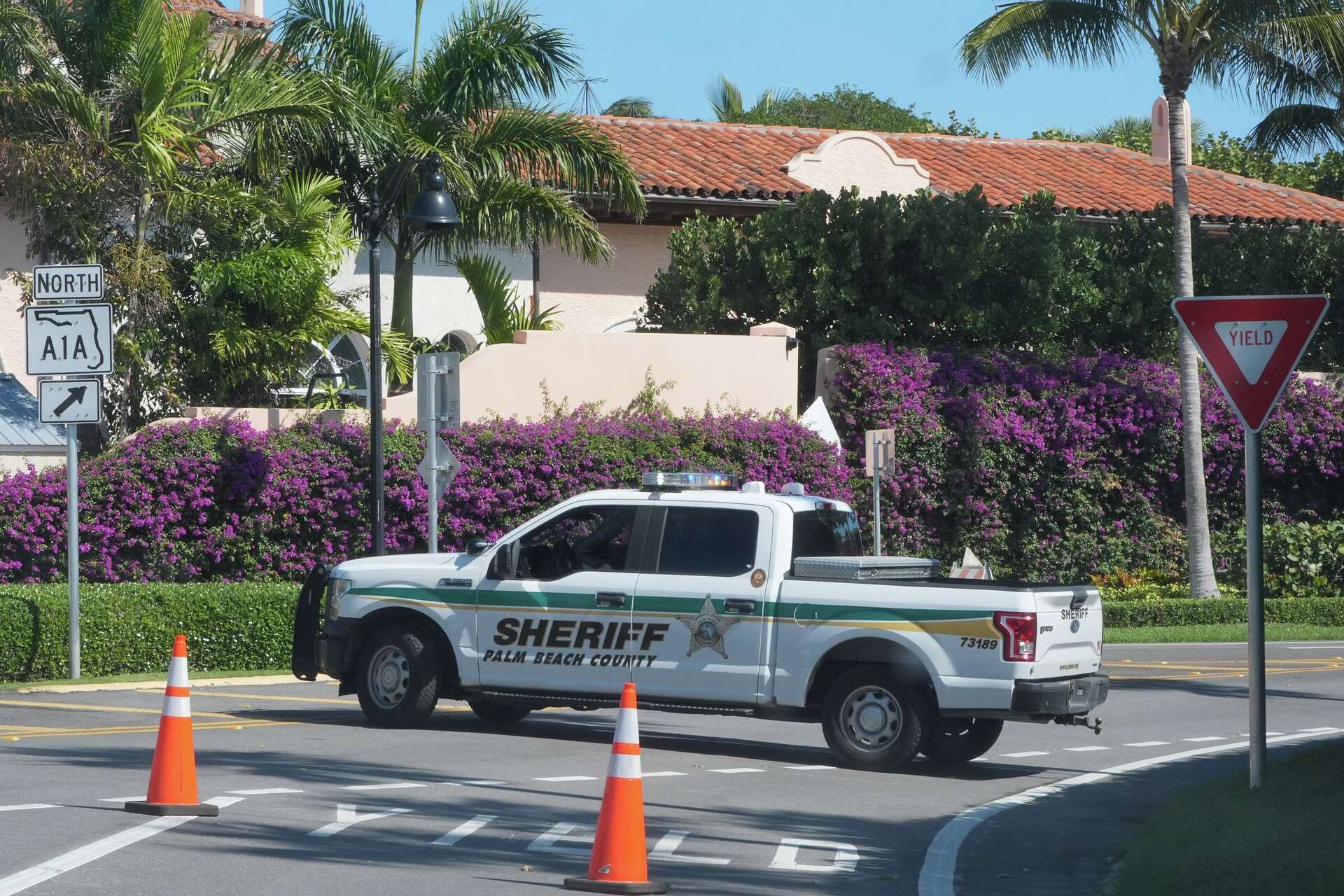 Armed man shot and killed after entering secure perimeter of Mar-a-Lago ...